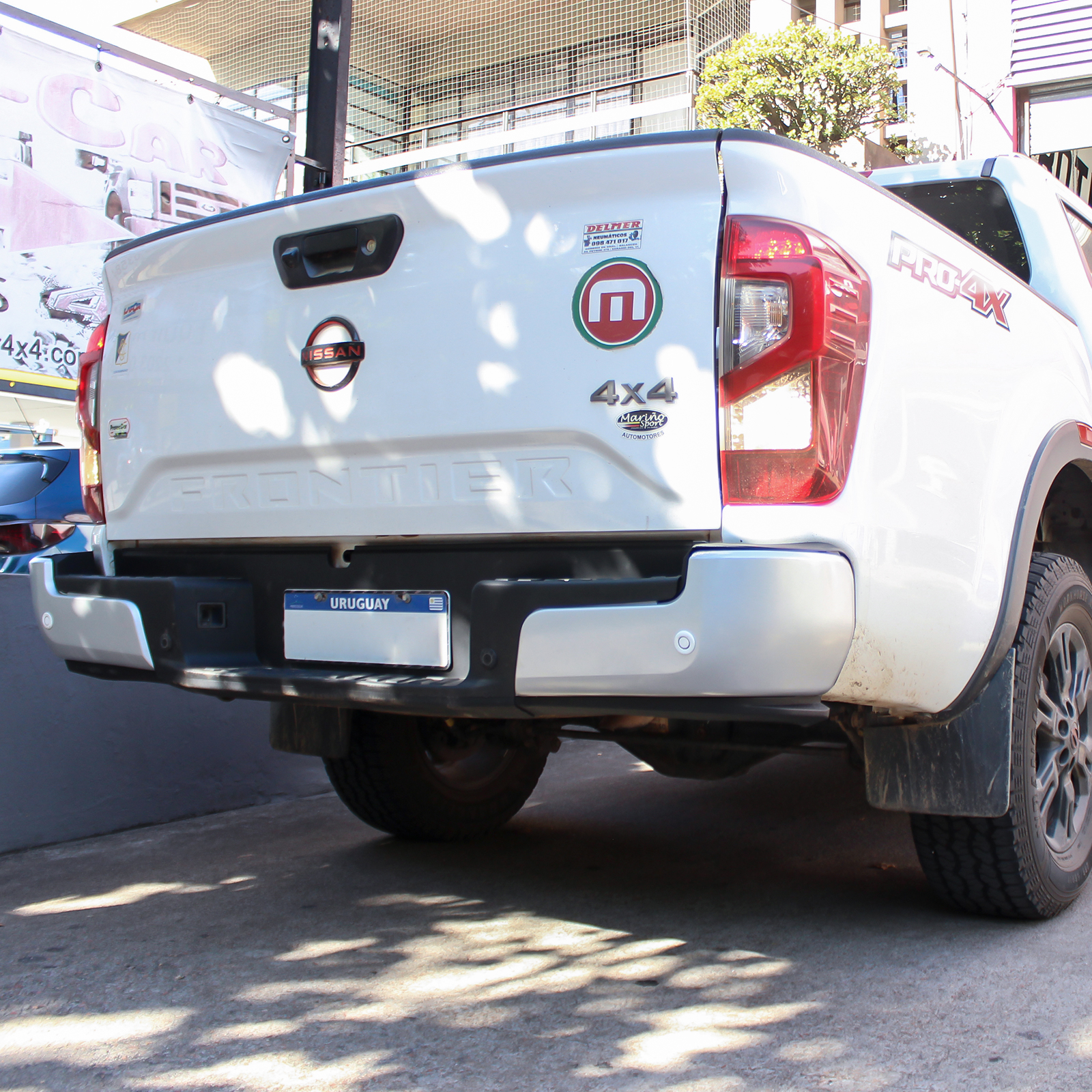 Paragolpe Trasero Spaco Nissan NP300 Frontier 2021+ Gris - ProtecCar